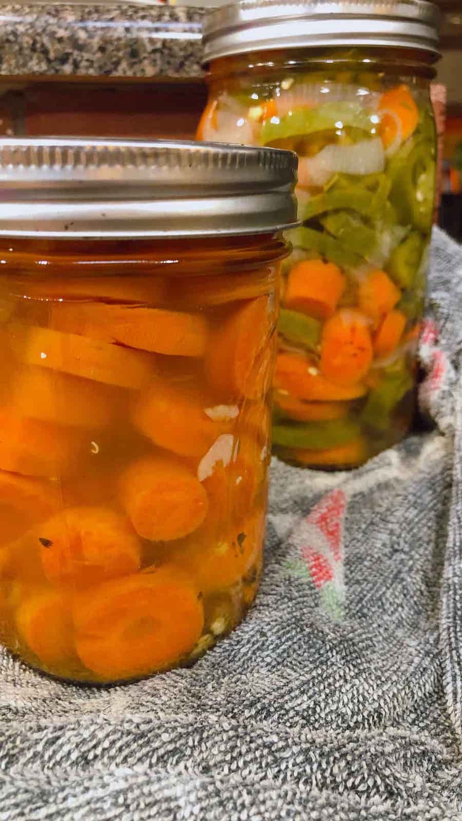 Easy Mexican Pickled Carrots & Jalapenos Recipe