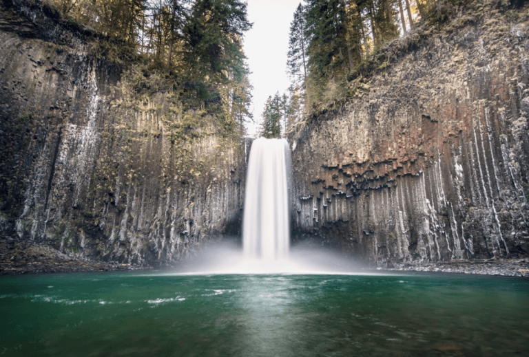 Exploring The Seven Natural Wonders of Oregon as a Family