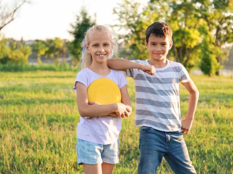 Throw, Deflect, Score: How to Play the Frisbee Barrel Game