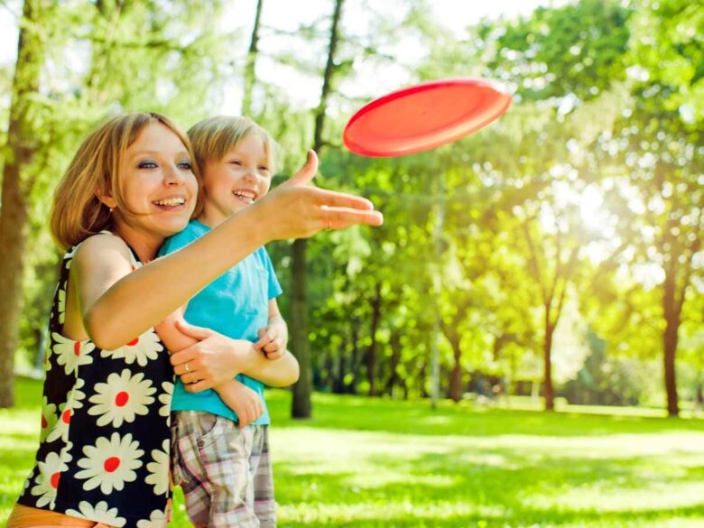 Throw, Deflect, Score: How to Play the Frisbee Barrel Game