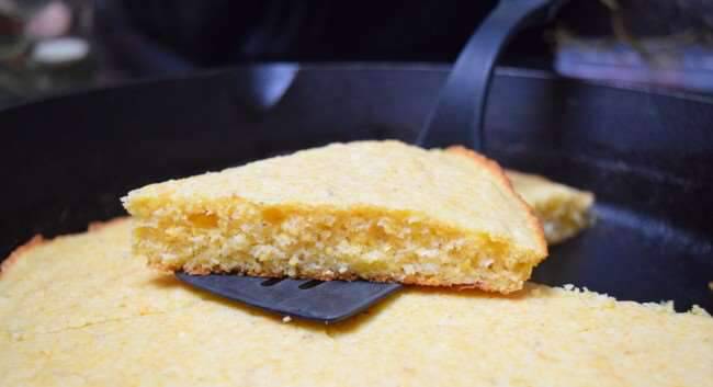 Easy Southern Cornbread without sugar