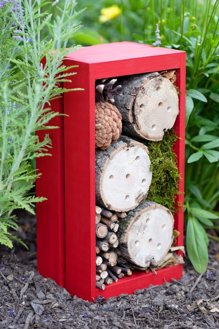 30 Bee Activities for Kids +FREE printable