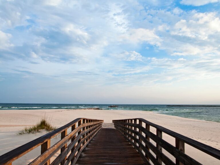 Your Vacation Guide to the Best Alabama Beaches for Families
