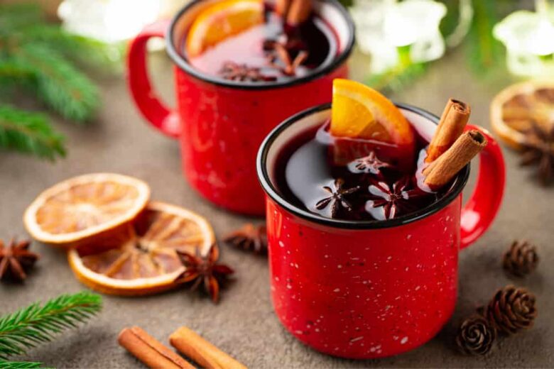 Here's How to Make Traditional Glühwein ( German Mulled Wine Recipe ...