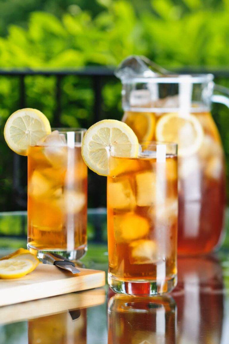 How to Make Sun Tea + Tips on How to Store and Serve It