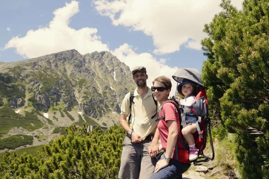 What to Pack on a Day Hike - The Hiking Essentials for Families