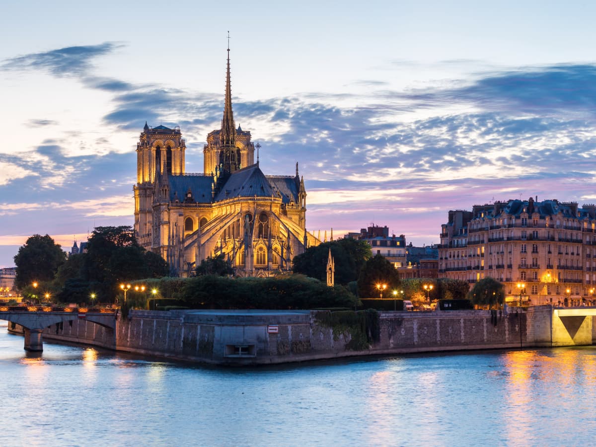4 Unforgettable Experiences at Famous Monuments in Paris For Families ...