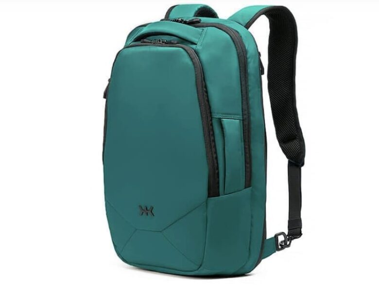 42 Best Things to Bring to College + Dorm Packing Checklist