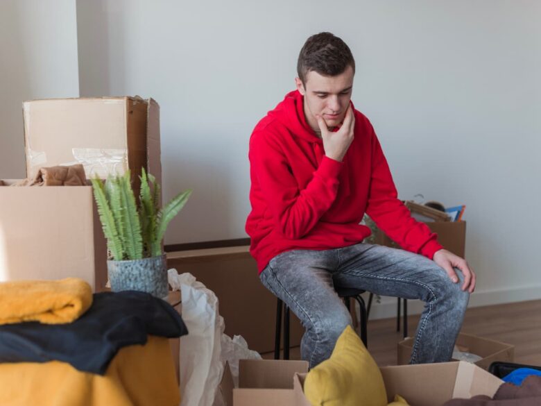 42 Best Things to Bring to College + Dorm Packing Checklist