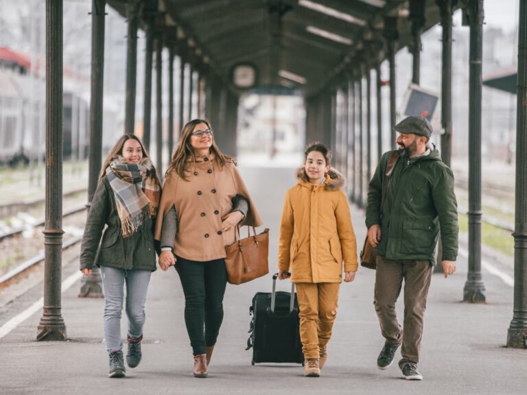 Discover 20+ Best Winter Family Vacations of The Year and Unbeatable ...